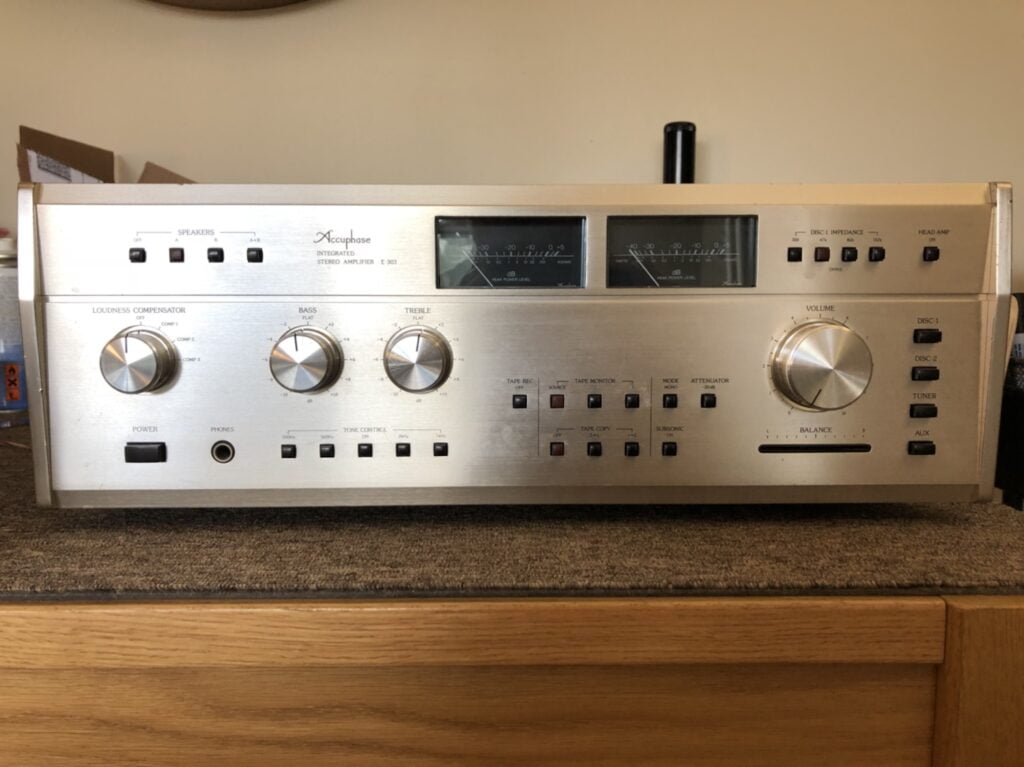 Stunning Accuphase E-303 Amplifier Repair & Overhaul | LiQUiD AUDiO