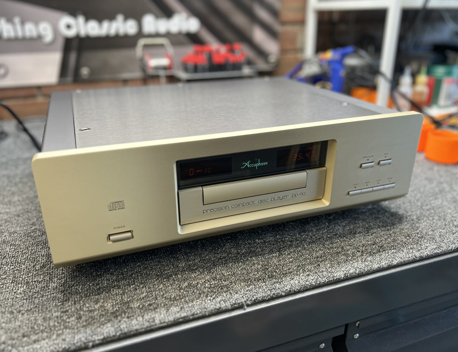 What's Better: An Older CD Player Or A New One? | LiQUiD AUDiO