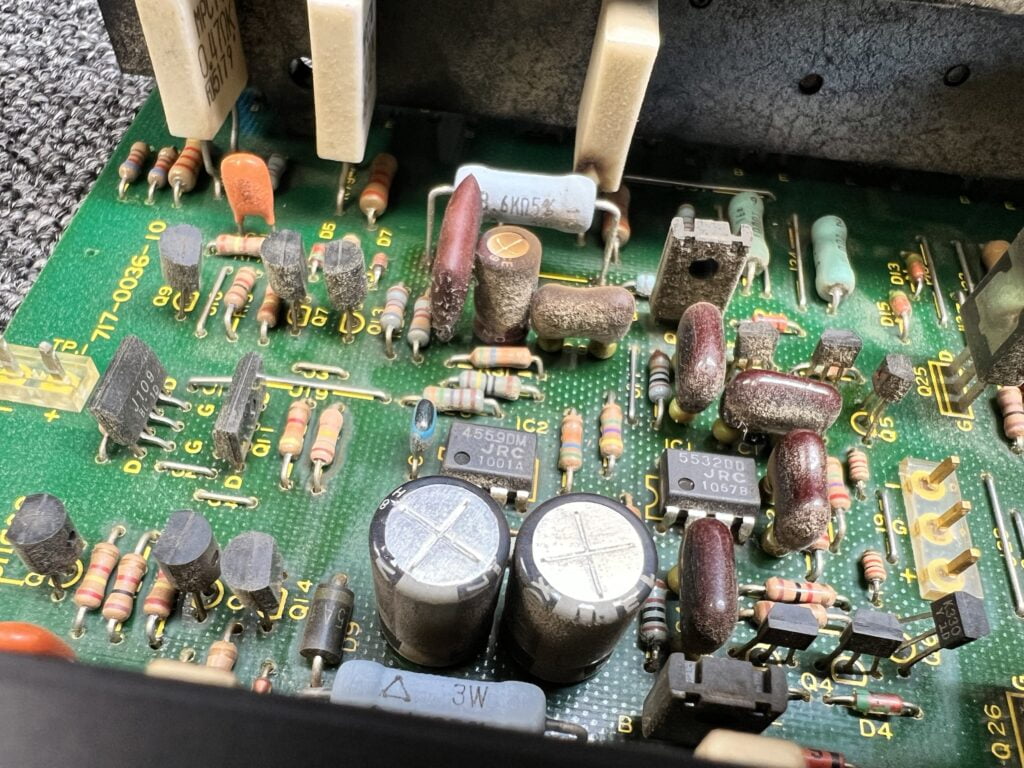 Gorgeous Accuphase P-360 Power Amplifier Overhaul | LiQUiD AUDiO