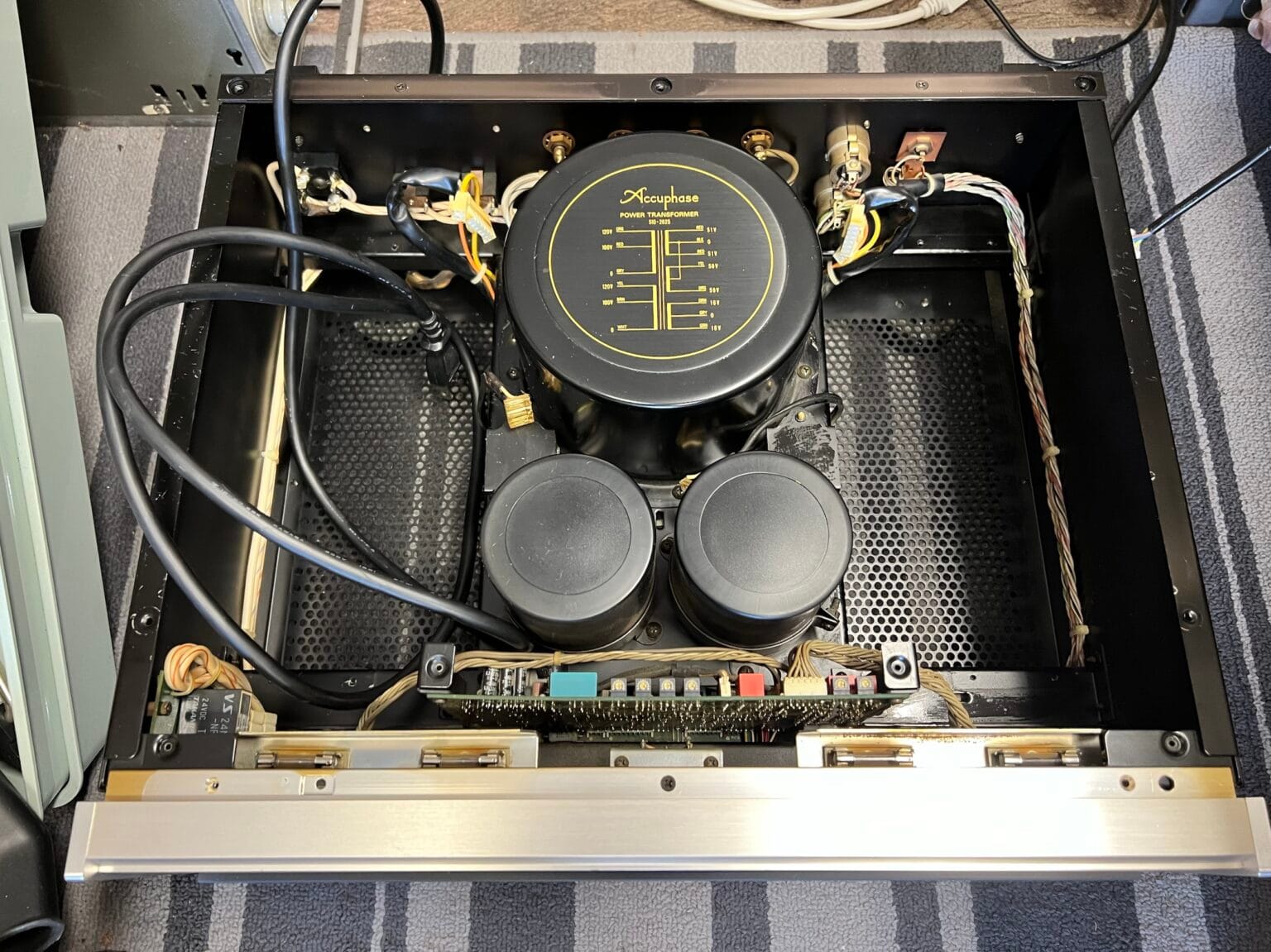 Gorgeous Accuphase P-360 Power Amplifier Overhaul | LiQUiD AUDiO