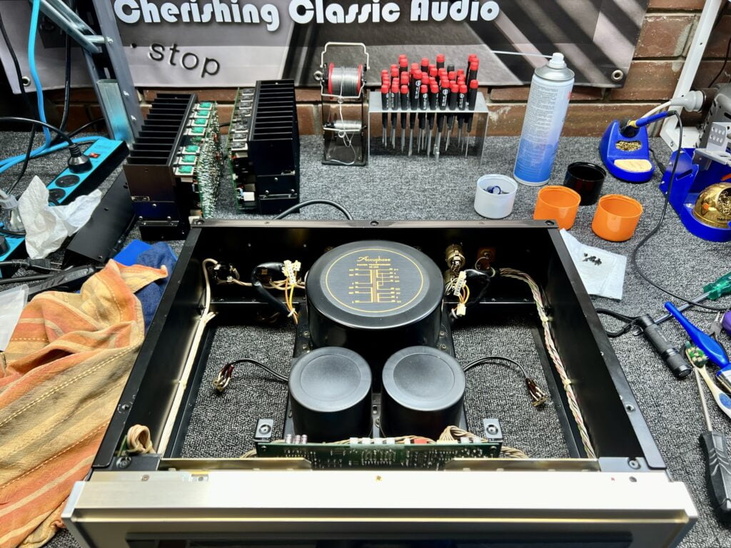 Gorgeous Accuphase P-360 Power Amplifier Overhaul | LiQUiD AUDiO