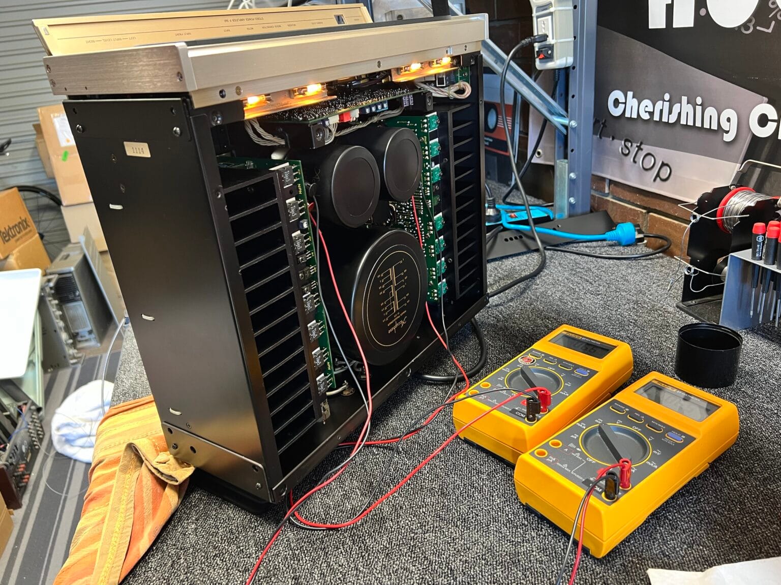 Gorgeous Accuphase P-360 Power Amplifier Overhaul | LiQUiD AUDiO