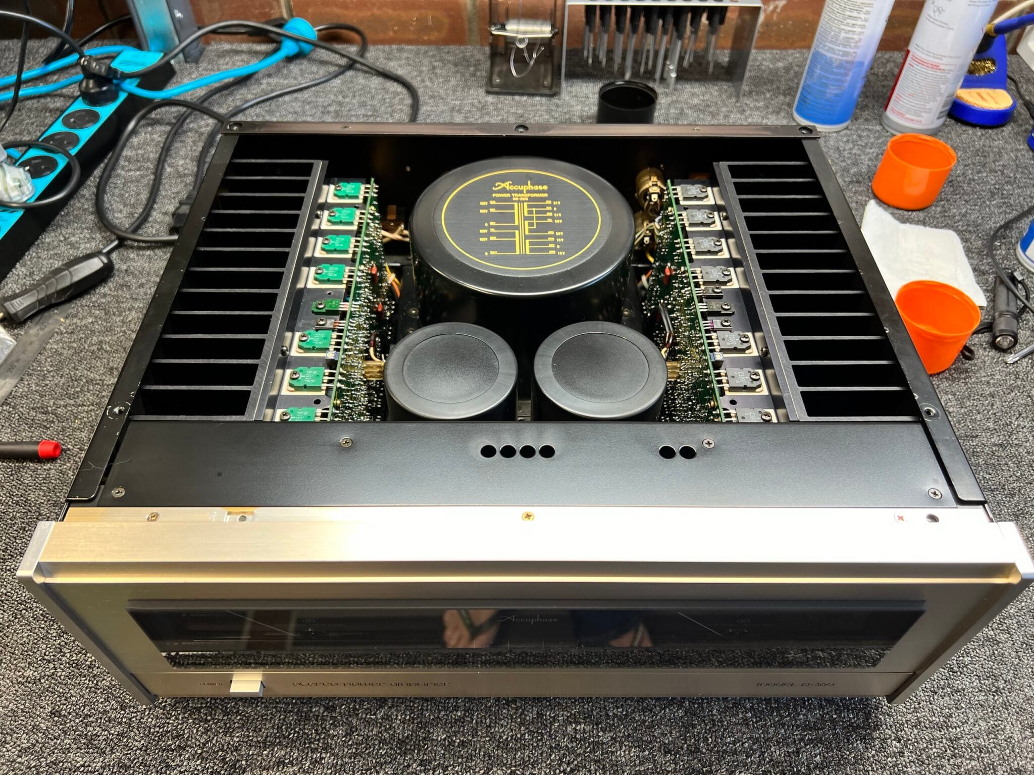 Gorgeous Accuphase P-360 Power Amplifier Overhaul | LiQUiD AUDiO